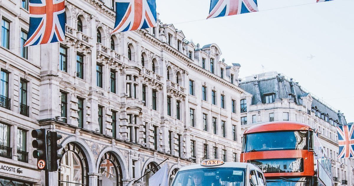 How to Start an Online Business in the UK with Print-On-Demand | Printful