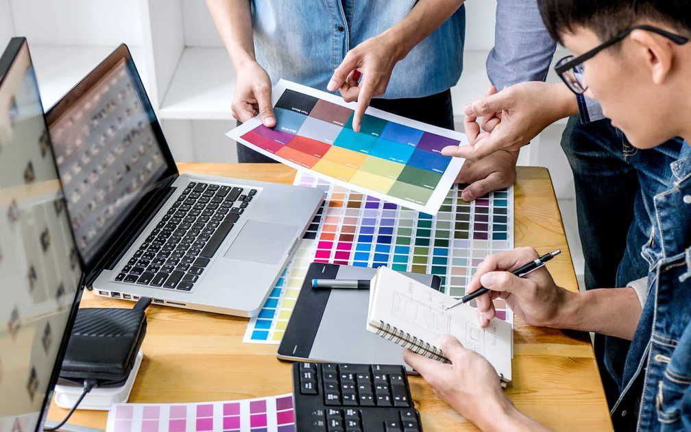 RVB ou CMJN : le guide complet pour obtenir des couleurs d’impression ...