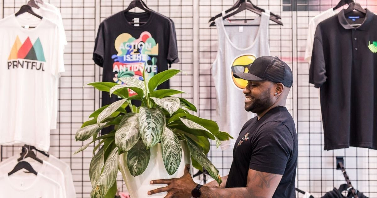 Bestselling T-shirt Designs (and Worst) | Printful