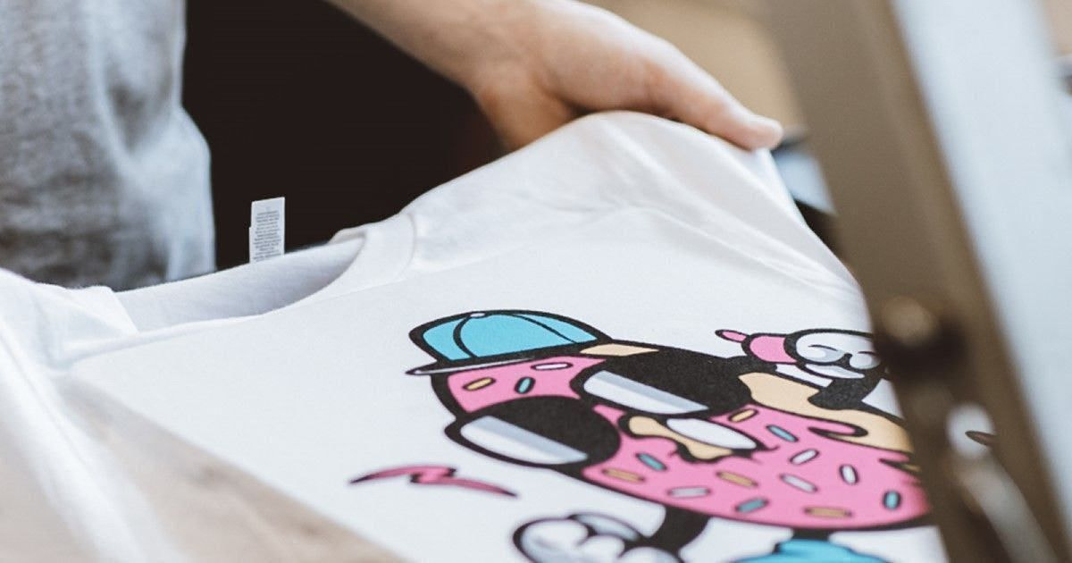 How to Make T-Shirt Designs: Step-by-Step Guide (2025) | Printful