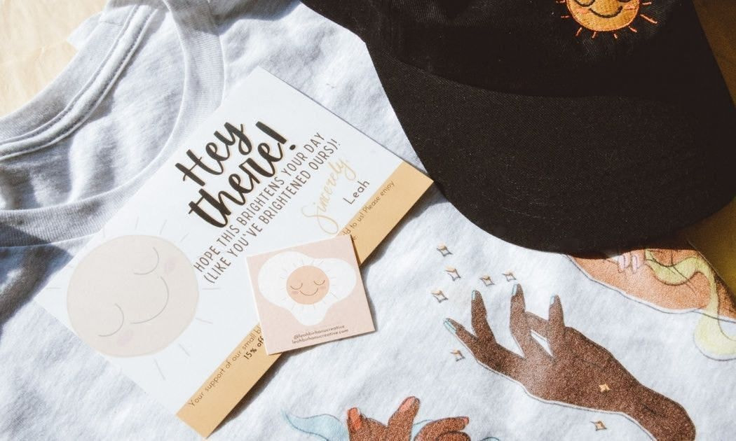 10 Ways to Personalize Your Orders with Packaging Inserts | Printful