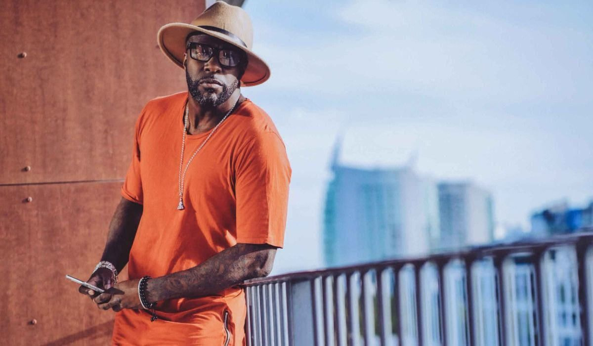 How to create a successful clothing brand featuring Kaysha -... | Printful