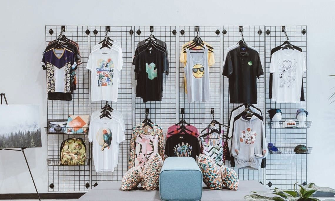 Screen vs. DTG Printing: Which one to Choose? | Printful