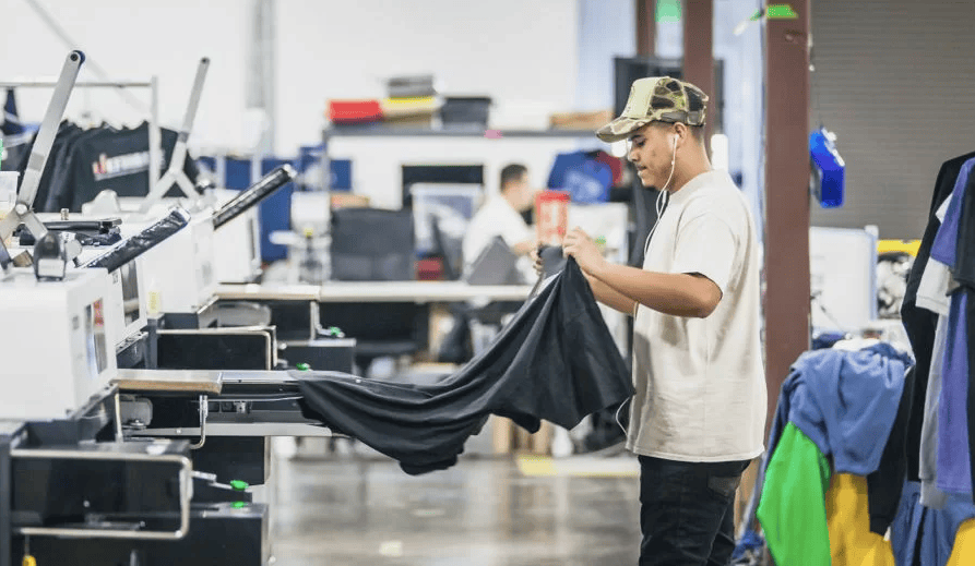 Custom Merchandise—Design & Sell Worldwide | Printful